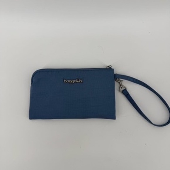 Baggallini | Bags | Baggallini Wristlet Wallet Rfid Blocking Card ...